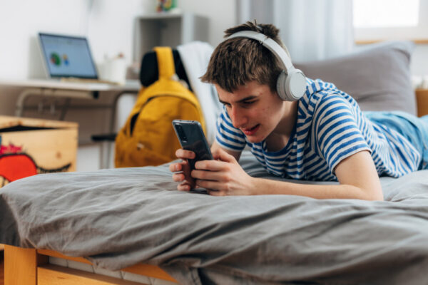The Dangers of AI Chatbots for Teen Mental Health - Utah Stories